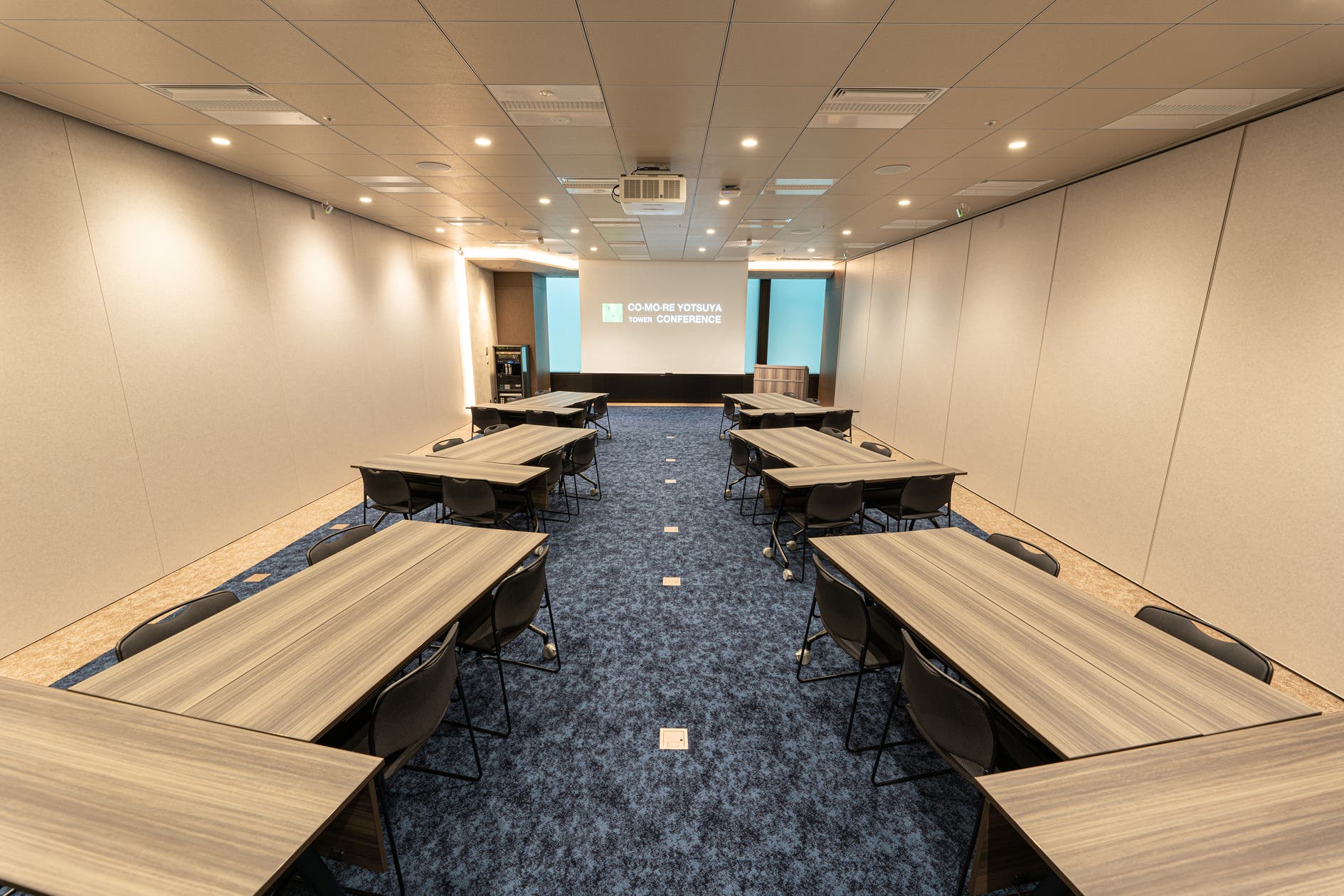 【深夜早朝／土日祝の利用もOK】【コモレ四谷タワーコンファレンス】Room Dの写真8