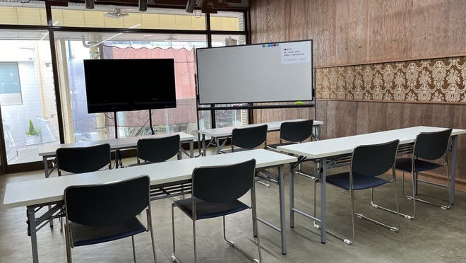【大村駅商店街内:アクセス良好】会議室 | 会議/ワークショップ/イベントなどに!<WiFi完備・カフェ併設>の写真3