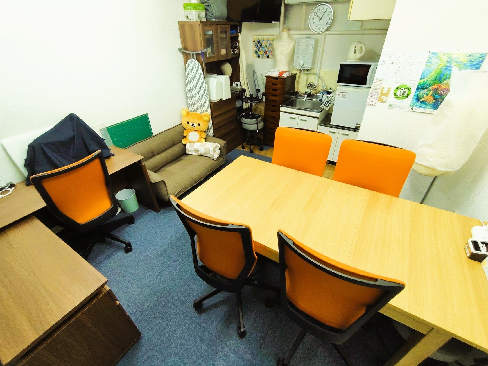 [のんびり工房/馬場箱]大きな机の四角いお部屋 (作業場所/会議/ボードゲーム/お話し会)の写真3