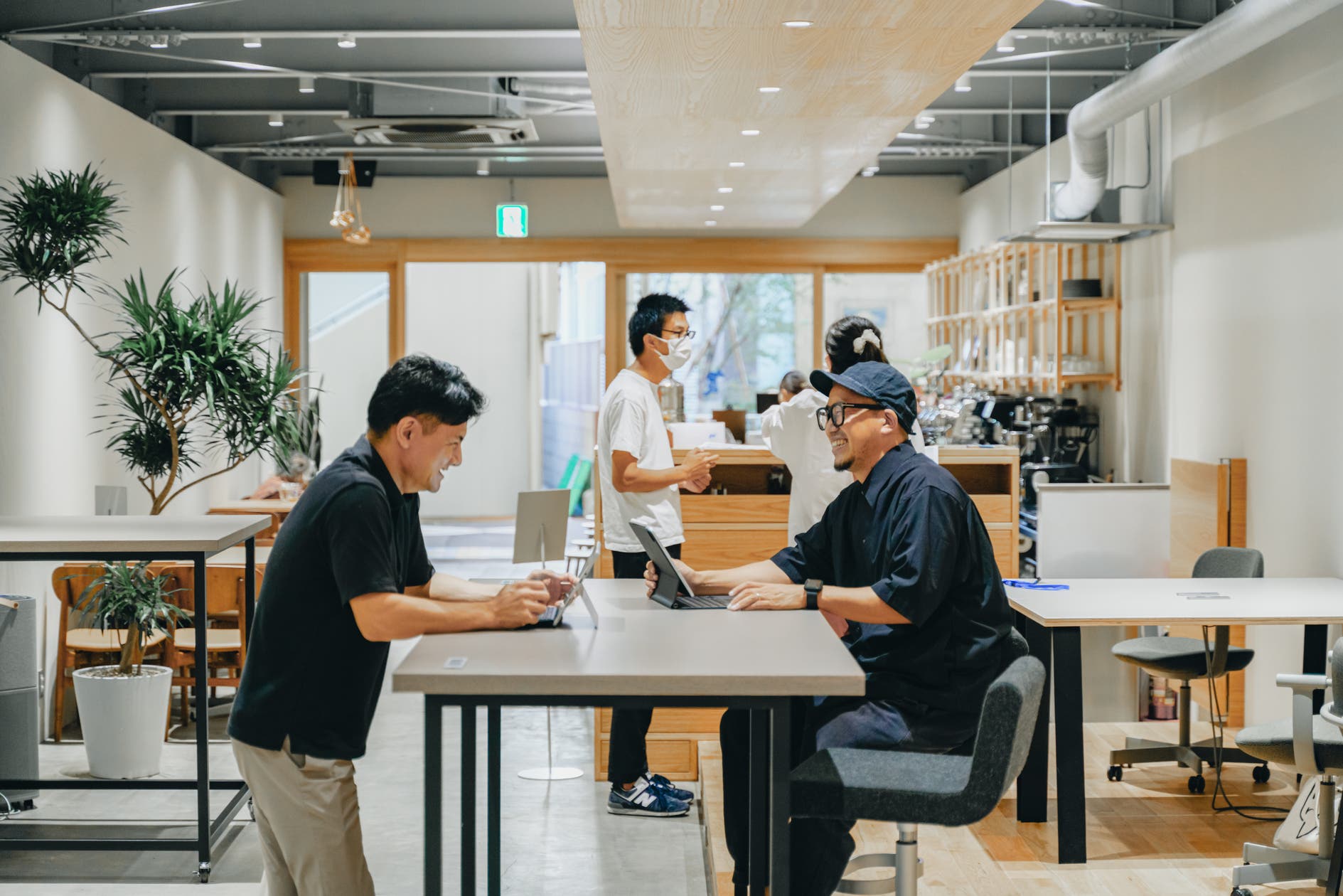 【大村駅商店街内：アクセス良好】おしゃれなカフェスペース貸切：撮影／交流会／パーティ利用などに！＜夜時間限定＞の写真4