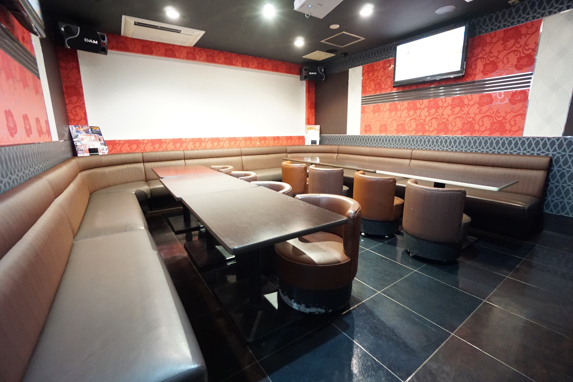 《5~6名用》会議・打ち合わせ用ルーム【サイズM】（加熱式たばこのみ可）の写真1