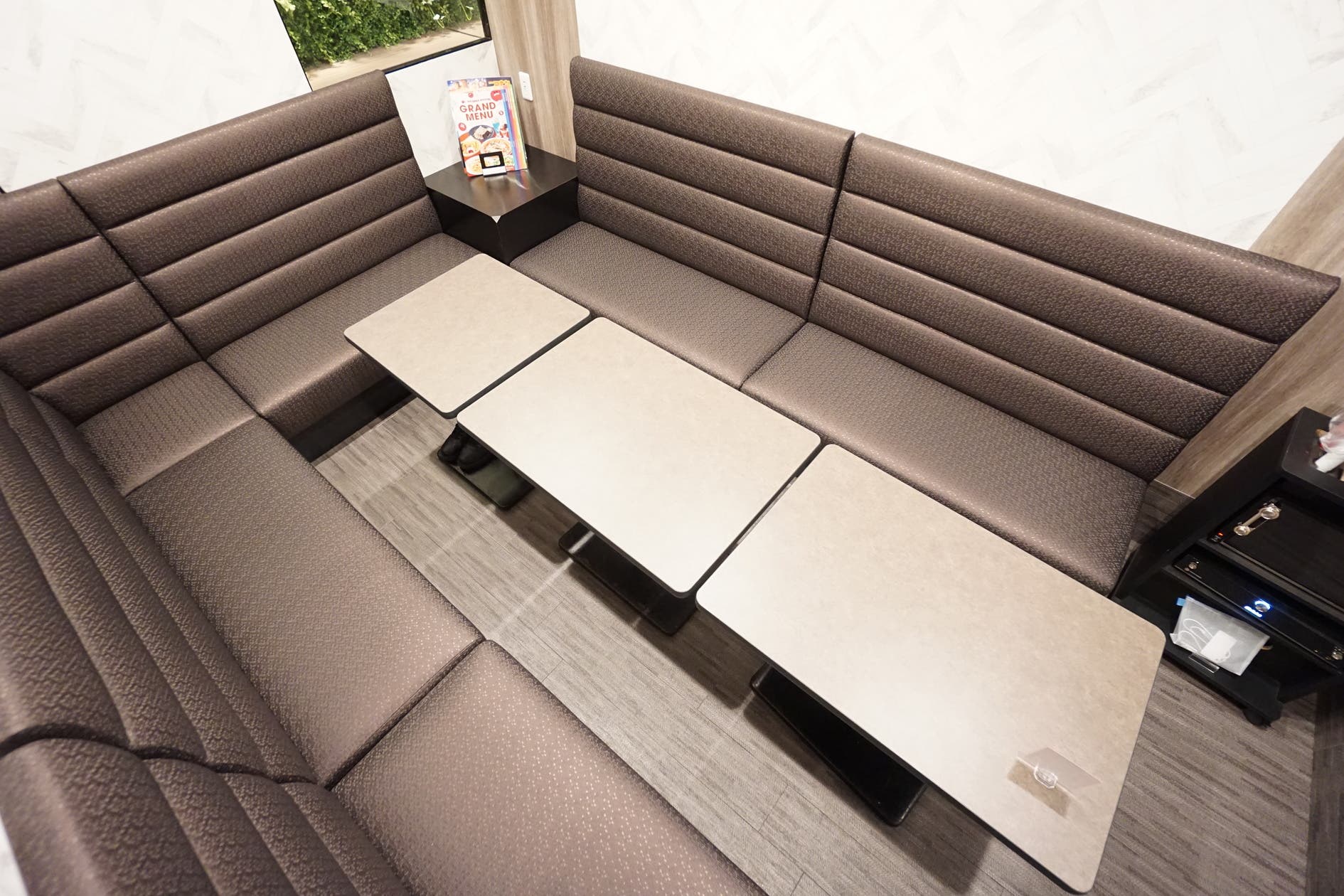 《5~8名用》会議・打ち合わせ用ルーム【サイズM】の写真2