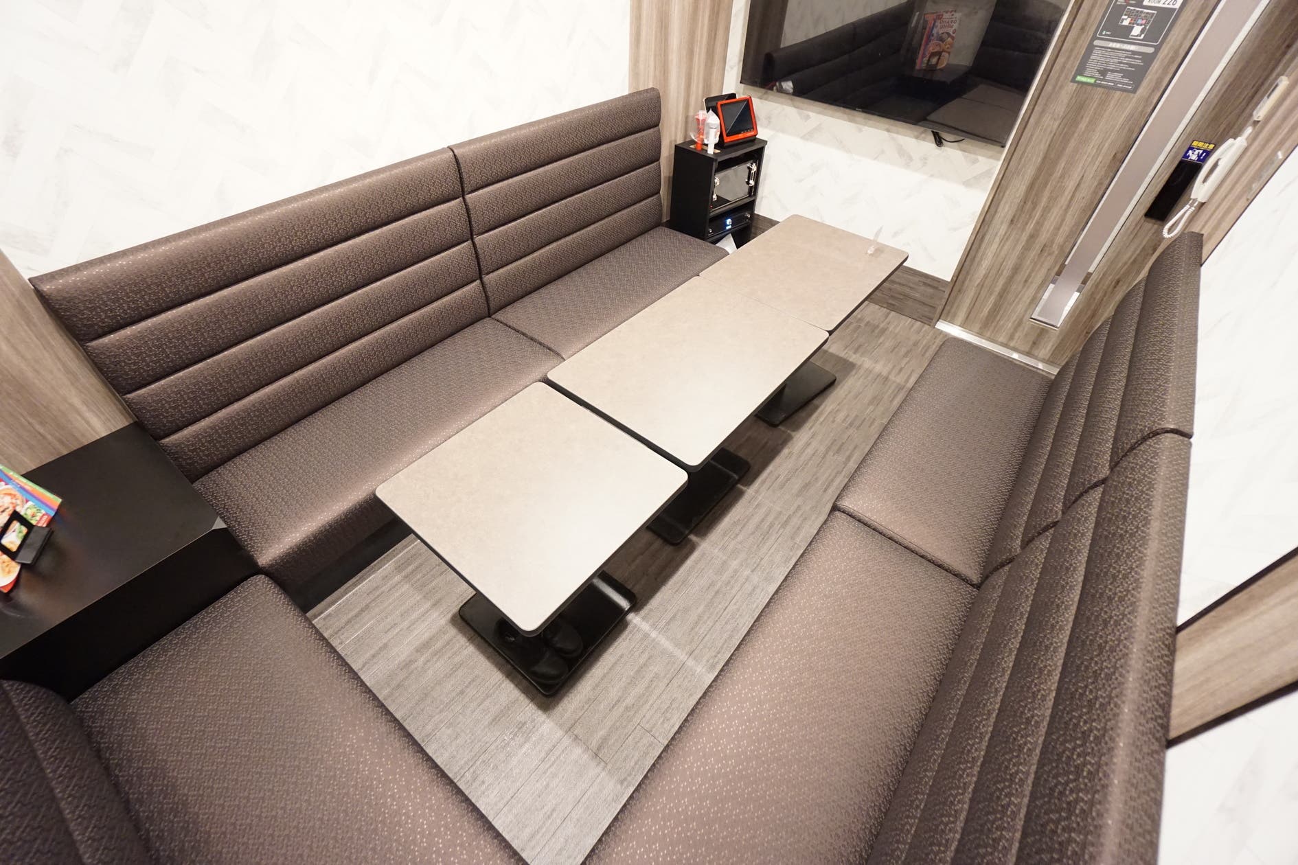 《5~8名用》会議・打ち合わせ用ルーム【サイズM】の写真5