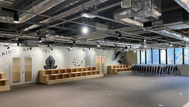 札幌駅東口から徒歩11分【HIGUMAHALL】サツドラ北8条店2階・イベント・セミナーにオススメの写真1