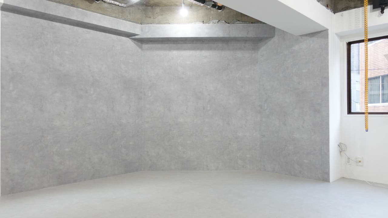 【御徒町６分】✨ウィンターキャンペーン✨２面採光｜コンクリ床＋白壁＋アーチ｜撮影機材＋背景紙無料【アパレル｜化粧品｜物撮り 】の写真9