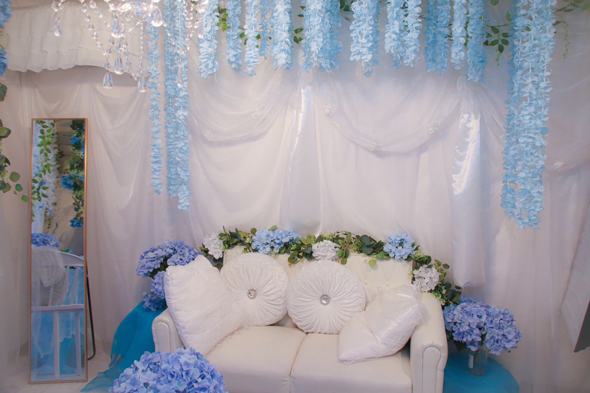 要町駅徒歩4分の可愛いレンタルスペース♡ホワイトクリスマスルーム🎄ポートレート撮影🤍コスプレ🤍推し活🤍女子会の写真15