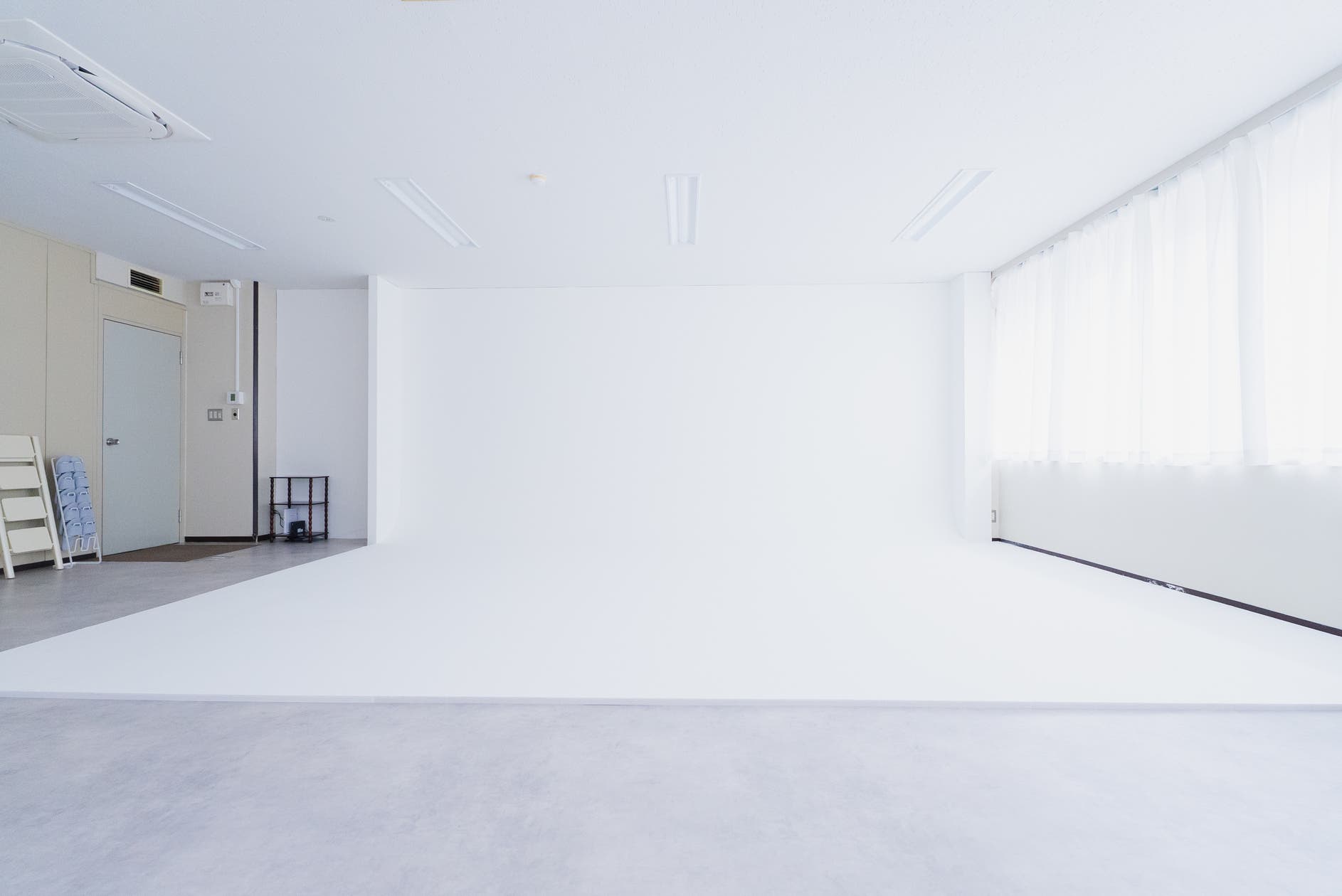 OPENセール【千葉駅3分】白ホリスタジオ｜プロカメラマン監修｜ポートレート｜ブツ撮りの写真5