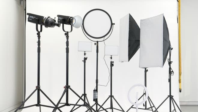 自然光と背景紙で多彩な撮影が可能!スタッフ常駐で安心✨早朝・深夜もOK⭕️プロジェクター完備で推し活にも📽️の写真7