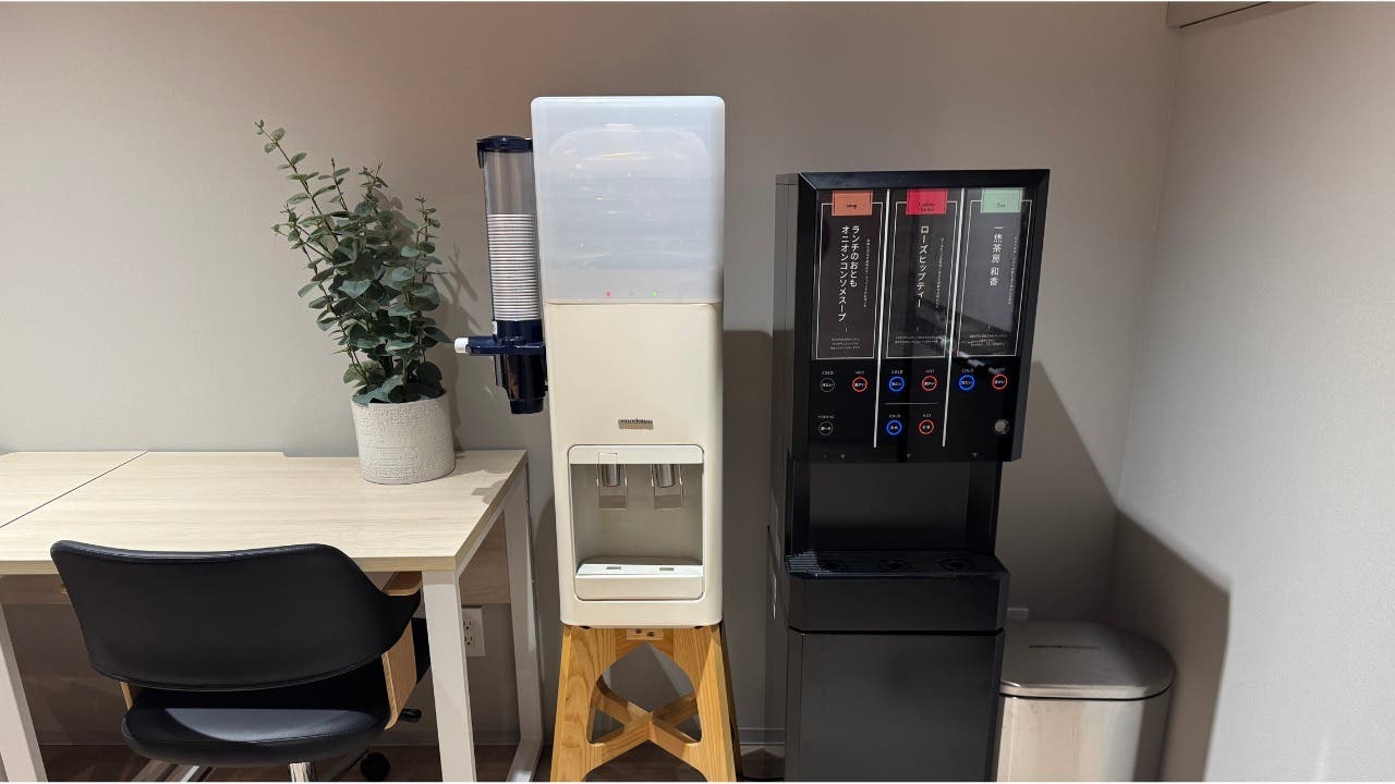 【女性に人気♪港区・赤坂の会議室】溜池山王駅徒歩３分！カフェスタイル会議室・貸スペースペチャクチャRoom１の写真8