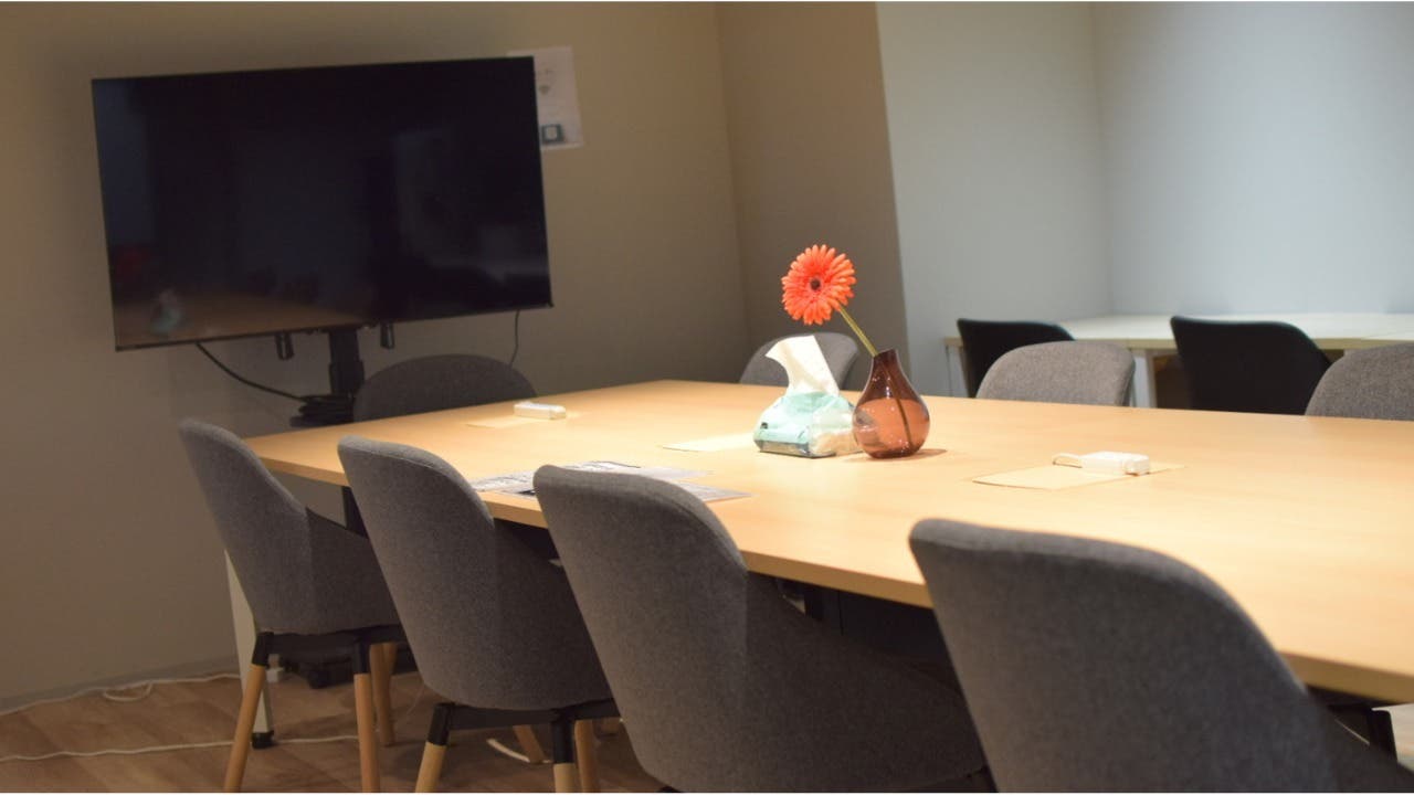 【女性に人気♪港区・赤坂の会議室】溜池山王駅徒歩３分！カフェスタイル会議室・貸スペースペチャクチャRoom１の写真5