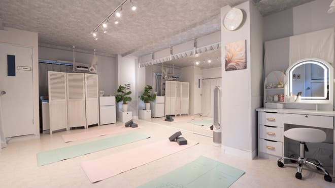 0.5周年記念⭐️ダンス値下げ‼️1日貸切お得♪ヨガ🧘ピラティス特化🚃神田東口1分☀️ドレッサーあり採光の良い完全個室空間✨の写真5