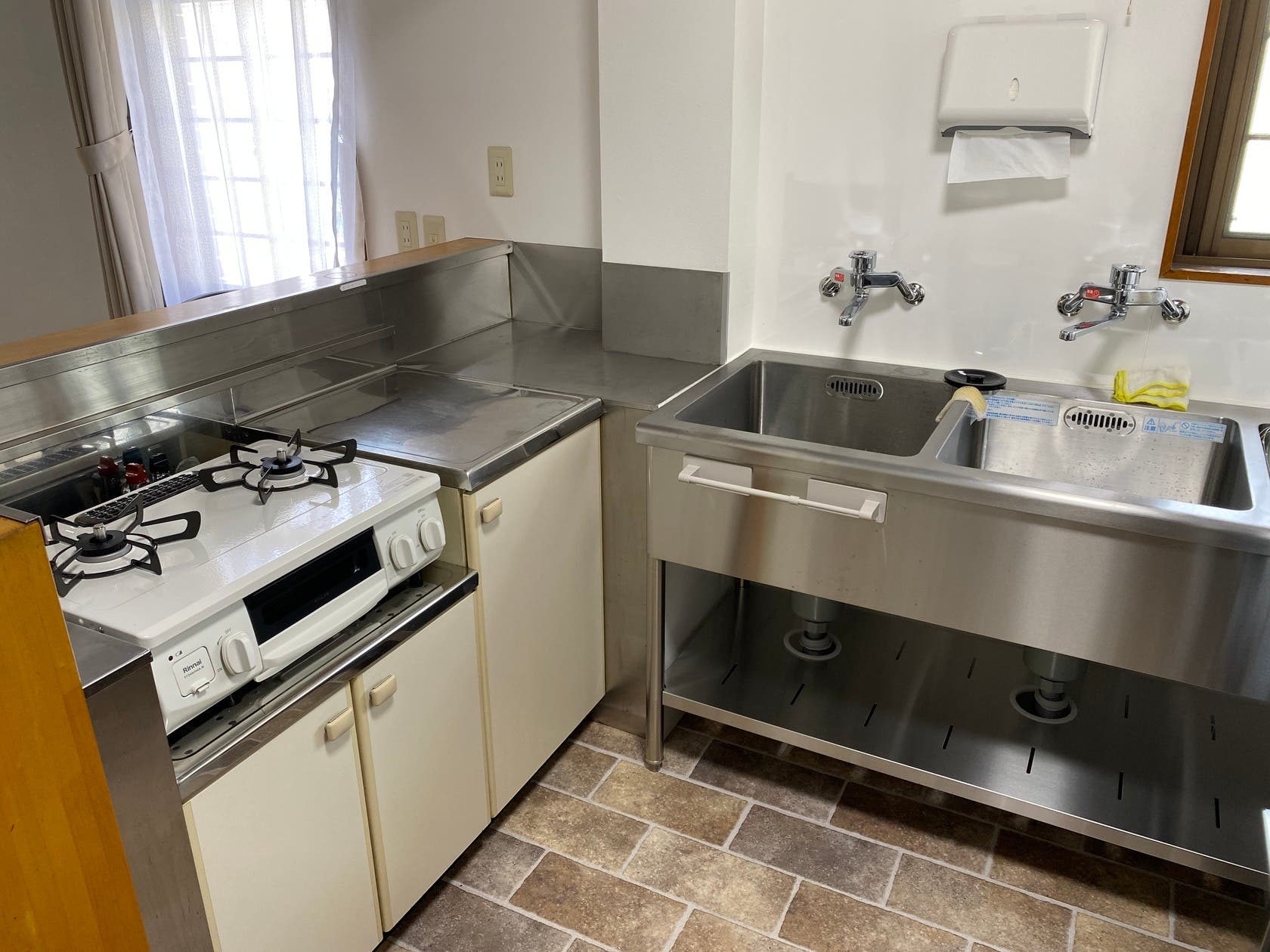 キッチン付スペース！撮影や料理教室、マルシェ準備に！女子会・打ち合わせにも！の写真6