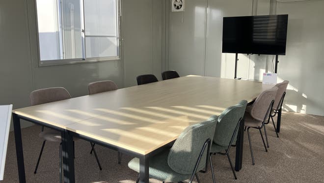 【Meeting】✨U-SPACE伊勢崎バイパス店✨会議や打ち合わせにぴったりのオフィススペースです♪Wi-Fi/伊勢崎市の写真1