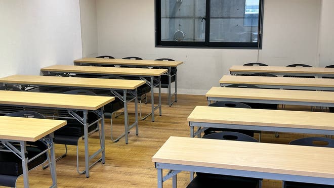 【市内最安】<中会議室>40名収容!札幌駅徒歩5分♪wifi/ホワイトボード/40インチモニター無料の写真4