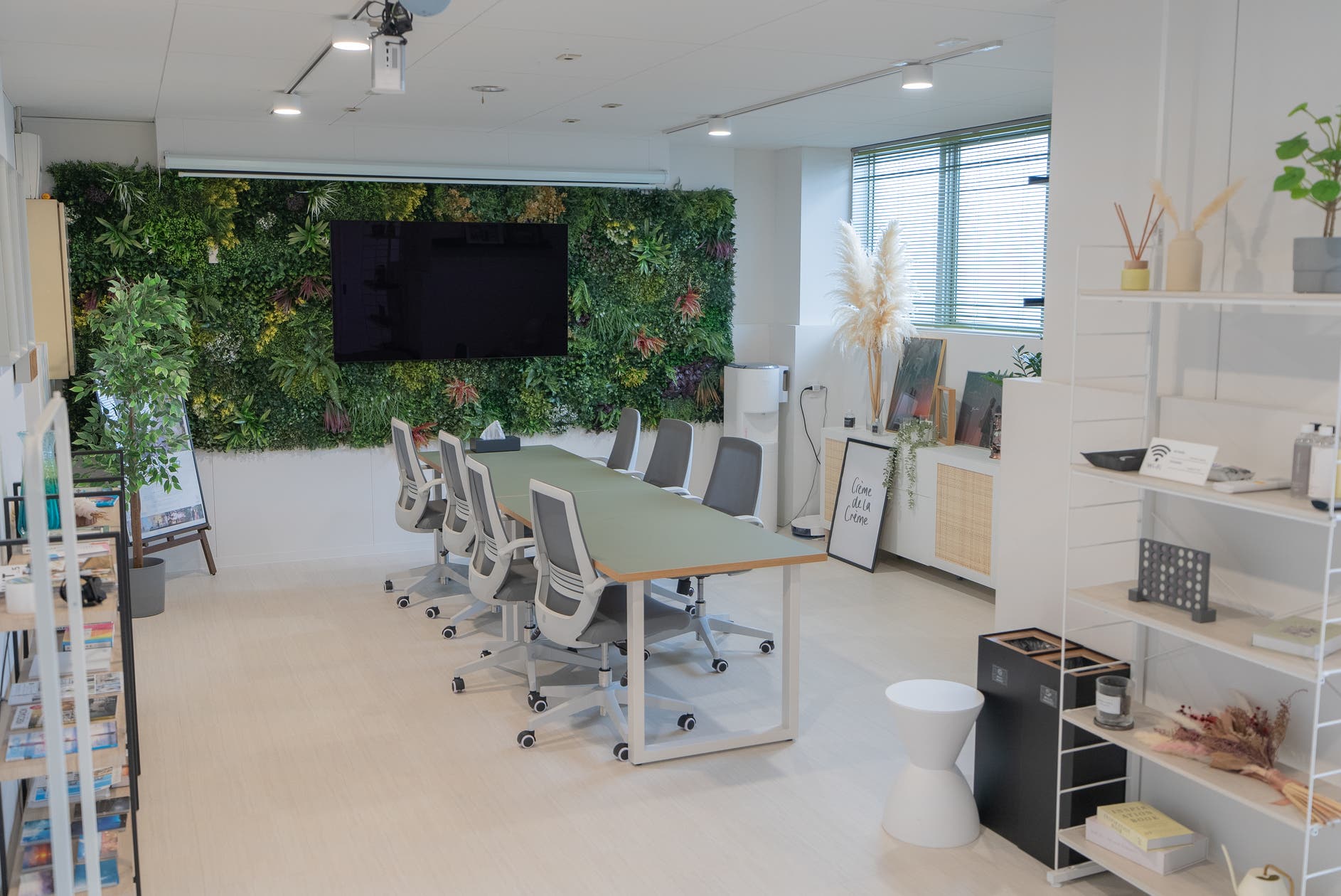 【敦賀】嶺南の会議室　大型テレビ/大型スクリーン/プロジェクター付き/少人数会議/ワークショップ/打ち合わせの写真6