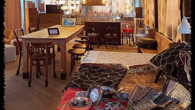 大きなトルコランプの灯りが魅惑的な非日常空間の写真1