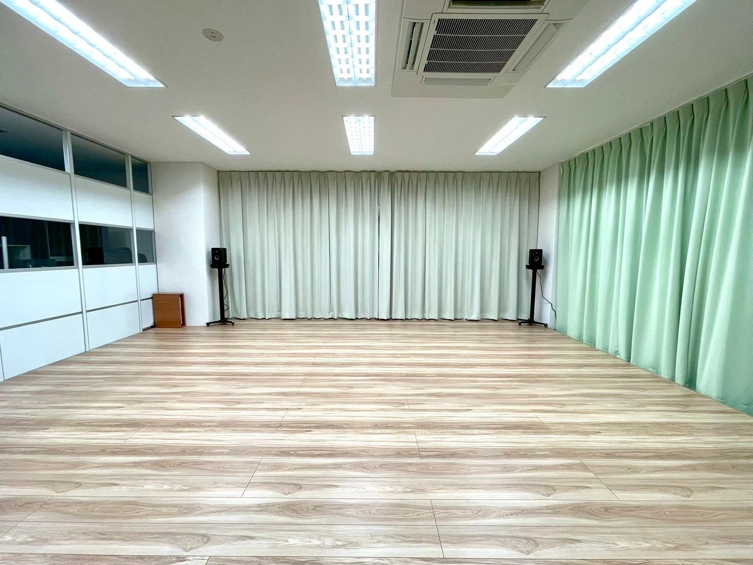 地下鉄・薬院大通り駅から徒歩5分！西鉄・薬院駅からもアクセス◎ダンス、イベントなど多機能スタジオの写真2