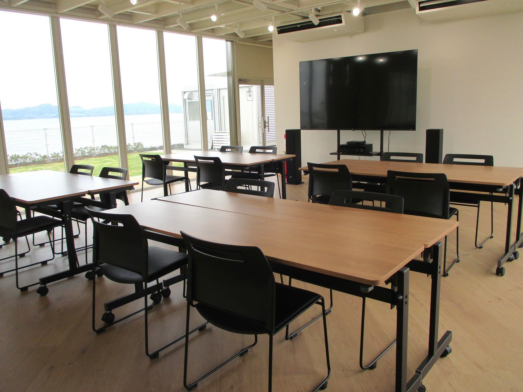 【Community】✨U-SPACE松江店✨大鏡や大型モニターなどが充実しています♪Wi-Fi/松江市の写真9