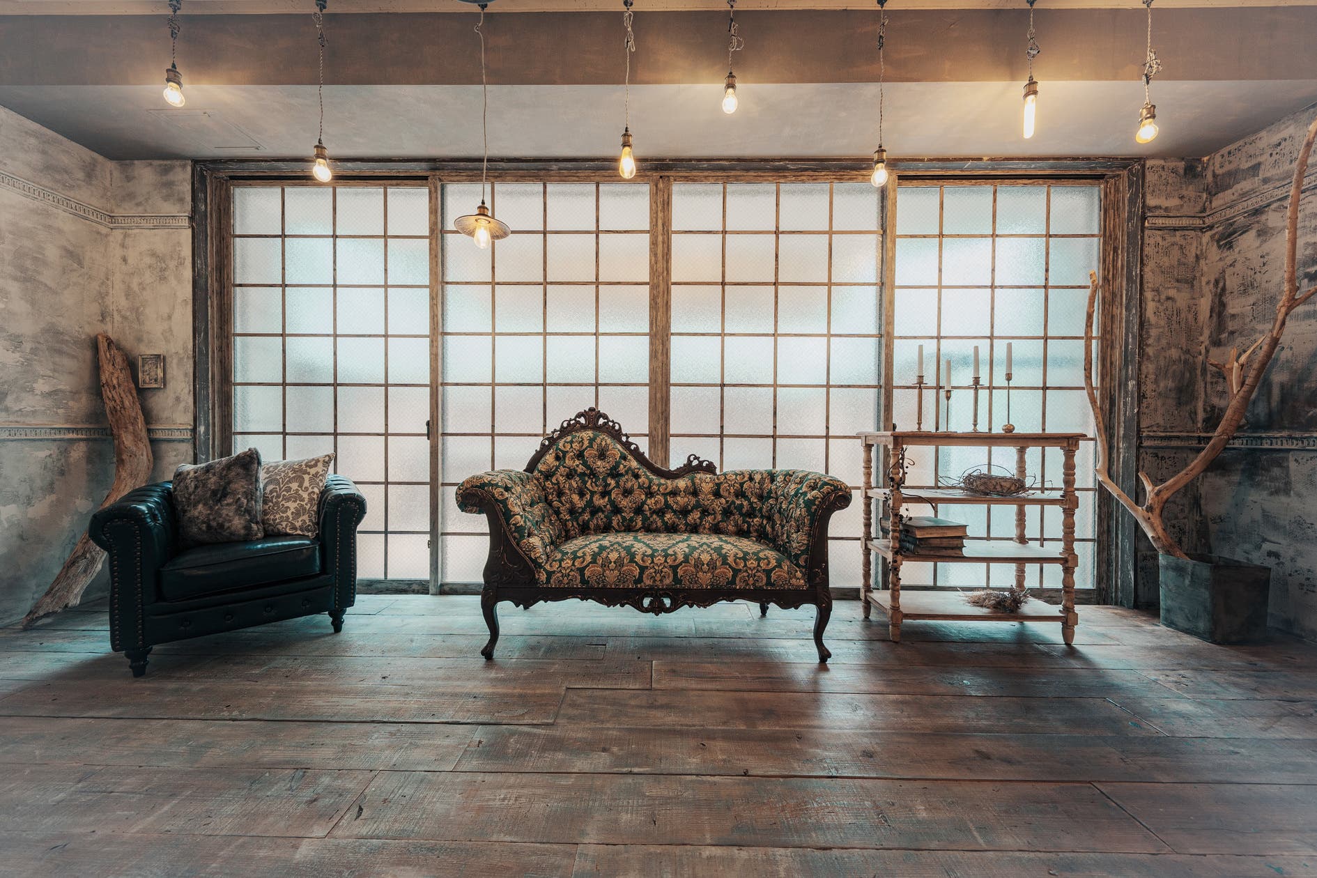 【ウィザースタジオ】　静謐さと儚さが漂う廃墟空間！　コスプレ撮影、ポートレートにピッタリ！　ダンス可能！の写真8