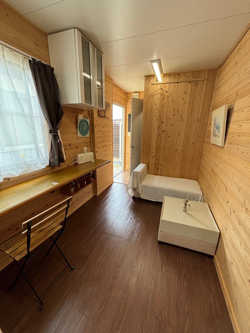 閑静な住宅街の中のレンタルルームの写真1