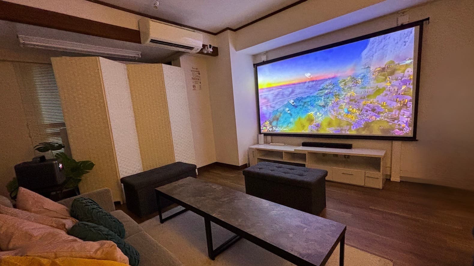 🎊New🎊シアタールーム🎥超好立地‼️六本木駅1分🚶交差点そば💕デート📣推し活⚽️スポーツ観戦🎬️100㌅大画スクリーン面の写真4