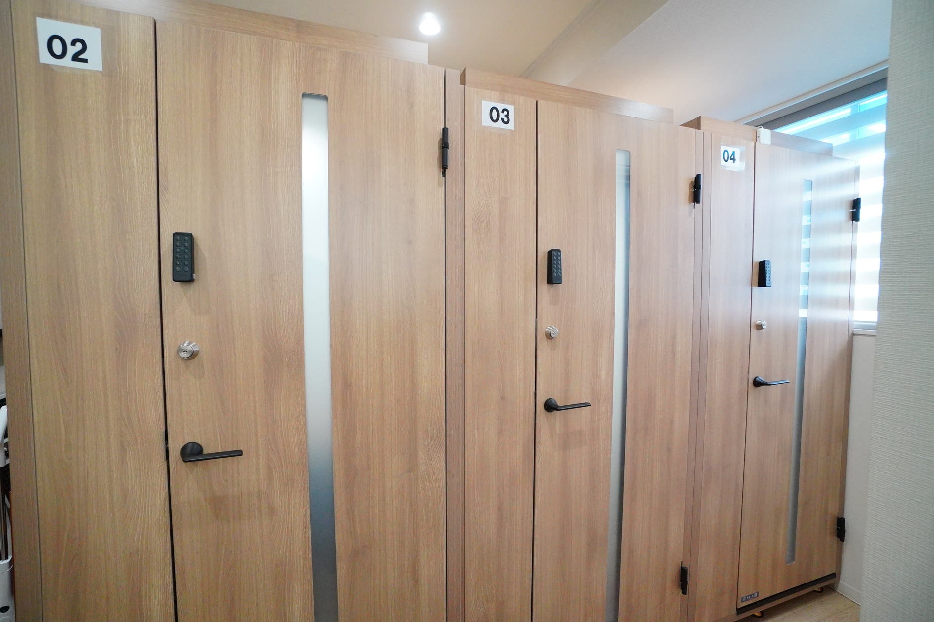 ＜テレワーク@金山No.1＞金山駅徒歩3分✨完全個室🚪高速光回線Wi-Fi📶電源🔌テレワーク/面接/自習/作業の写真8