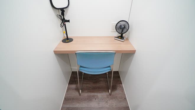 <テレワーク@金山No.4>金山駅徒歩3分✨完全個室🚪高速光回線Wi-Fi📶電源🔌テレワーク/面接/自習/作業の写真1