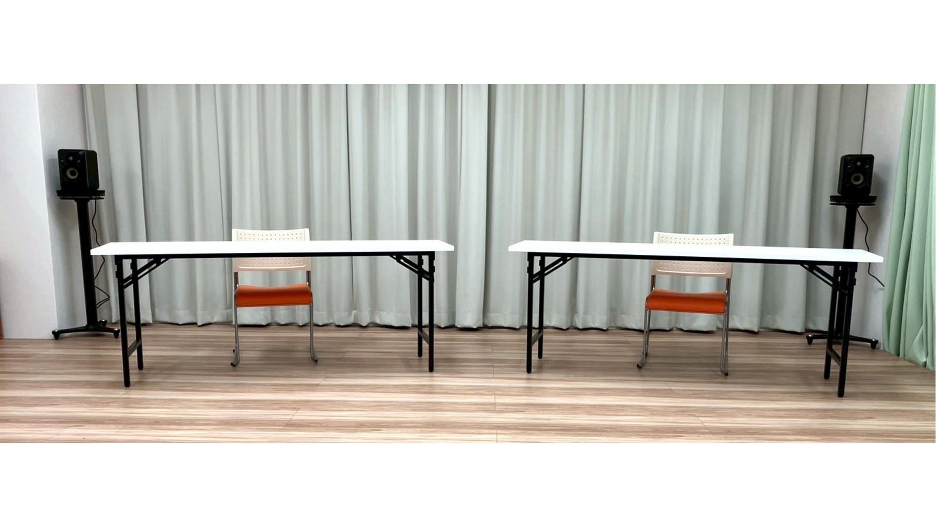 長テーブルの画像1