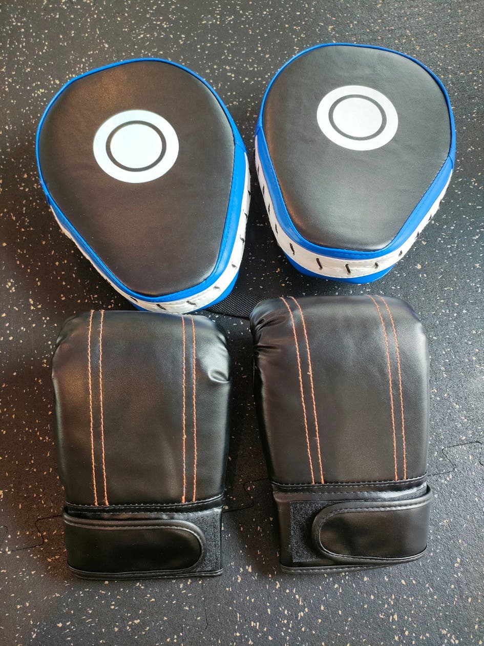 24時間ジム、新宿3丁目駅3分、当日予約でお得な割引きも！人気マルチマシン完備、個人利用可、自分好みの照明演出に、ドラマ出演ジムの写真21