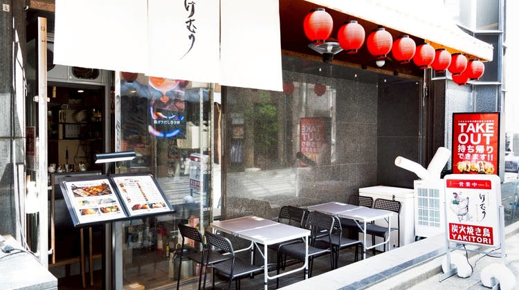 【新宿⭐️東新宿駅近‼️】新宿のど真ん中でBBQ‼️暑さ対策や雨除けあり⭐️最大約24名可能の写真1