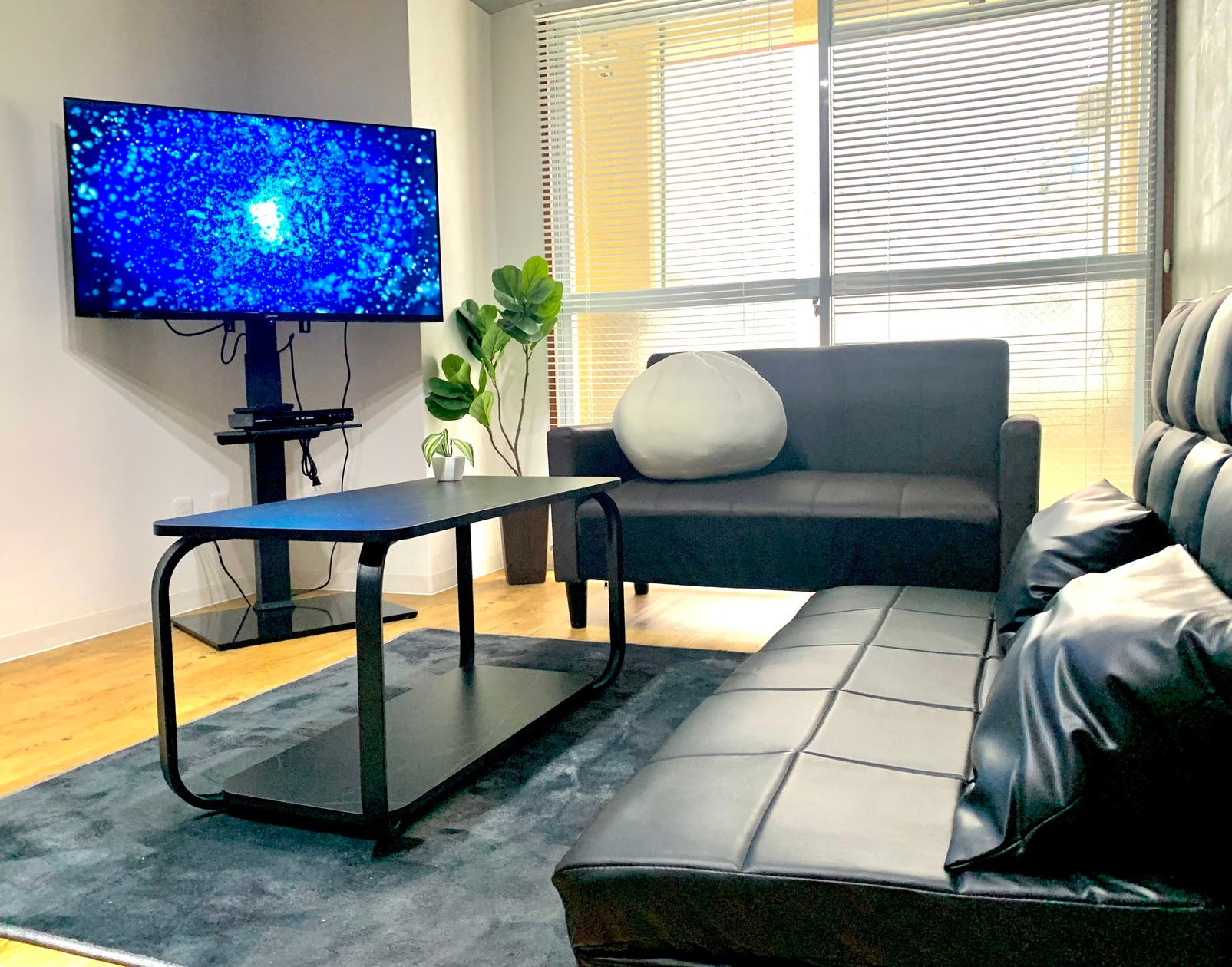 七間町レンタルルーム🌼静岡駅徒歩7分・新静岡駅徒歩7分✨イベント🎈放課後デート🤍推し活📣映画鑑賞🎞️会議💻セミナー✏️勉強会📚の写真4