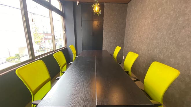 【鶴見駅1分】最大6名様/貸し会議室・ミーティングルーム🎂持込みパーティー🎉ゲーム会の写真1