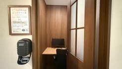 【鶴見駅1分】防音個室ブース【D】(モニター付)の写真3