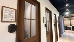 【鶴見駅1分】防音個室ブース【D】(モニター付)の写真2