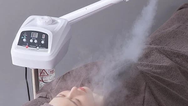 【新宿西口駅10秒】新宿駅2分の超駅近🚶|電動昇降式ベットを完備👌|新宿最安🉐|洗練された清潔感のある内装|🌱レンタルサロンの写真29