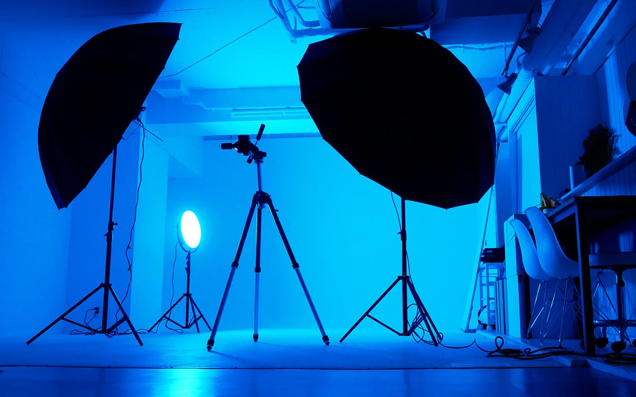 青山一丁目駅&乃木坂駅より徒歩5分。ロープライスで気軽に使えるセルフ型の本格白Rホリスタジオ！の写真2