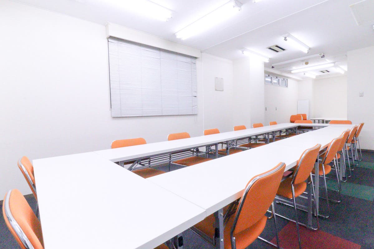 【心斎橋駅7番出口徒歩72秒！25名利用可！】モニター・ホワイトボード・WiFi無料！ふれあい貸し会議室 心斎橋Fの写真14