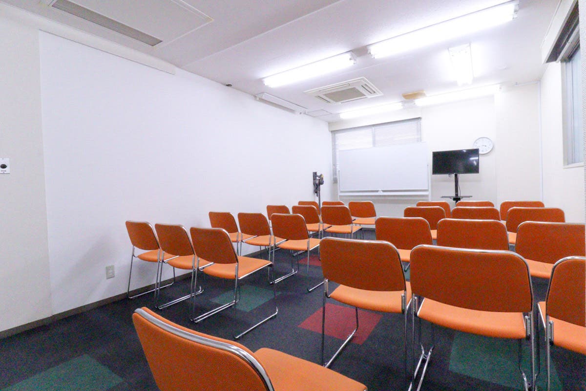 【心斎橋駅7番出口徒歩72秒！25名利用可！】モニター・ホワイトボード・WiFi無料！ふれあい貸し会議室 心斎橋Fの写真18