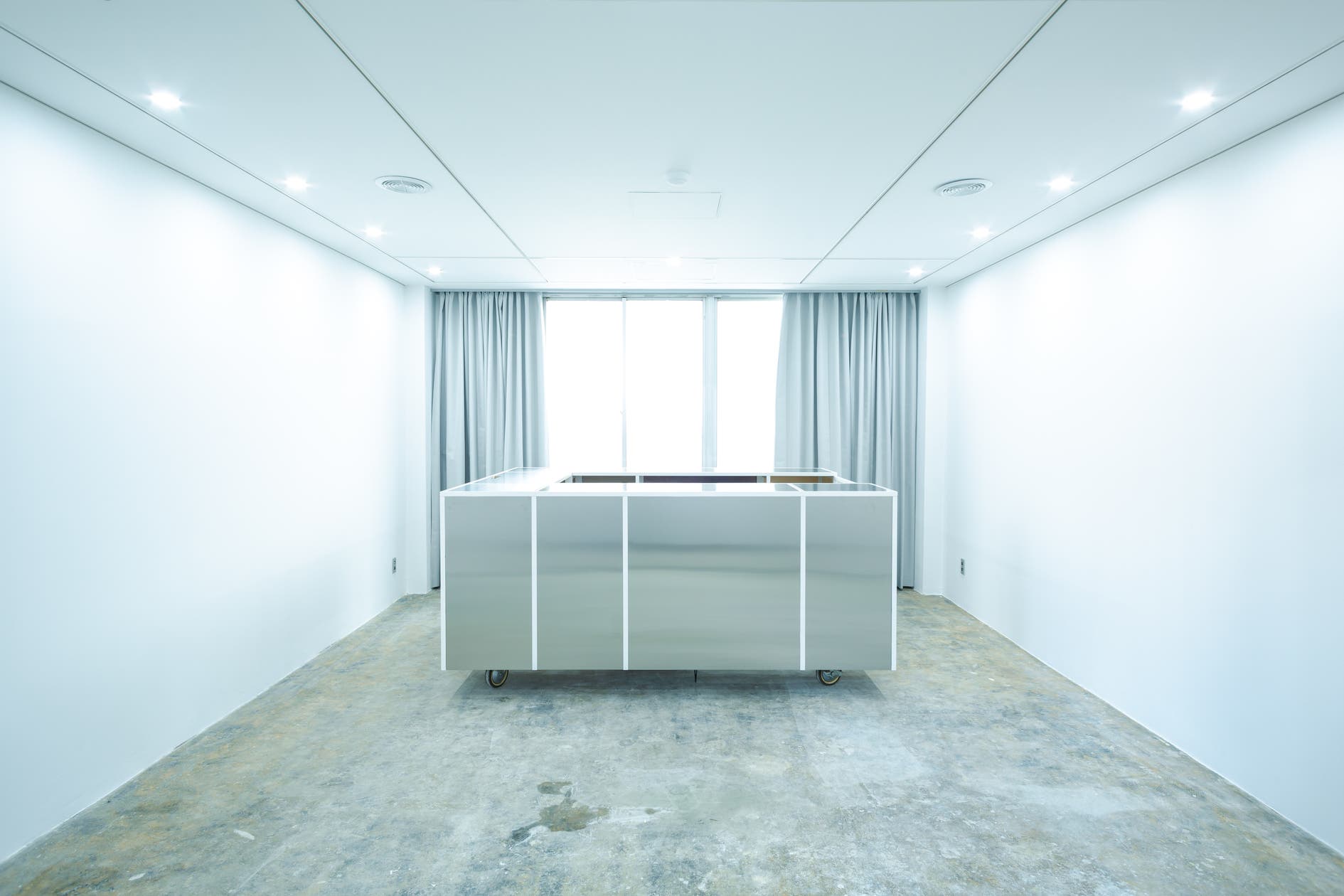 【天神駅5分】福岡市中央区天神駅から最寄りの天神・今泉エリアのレンタルスペース　※オープン記念限定価格の写真2