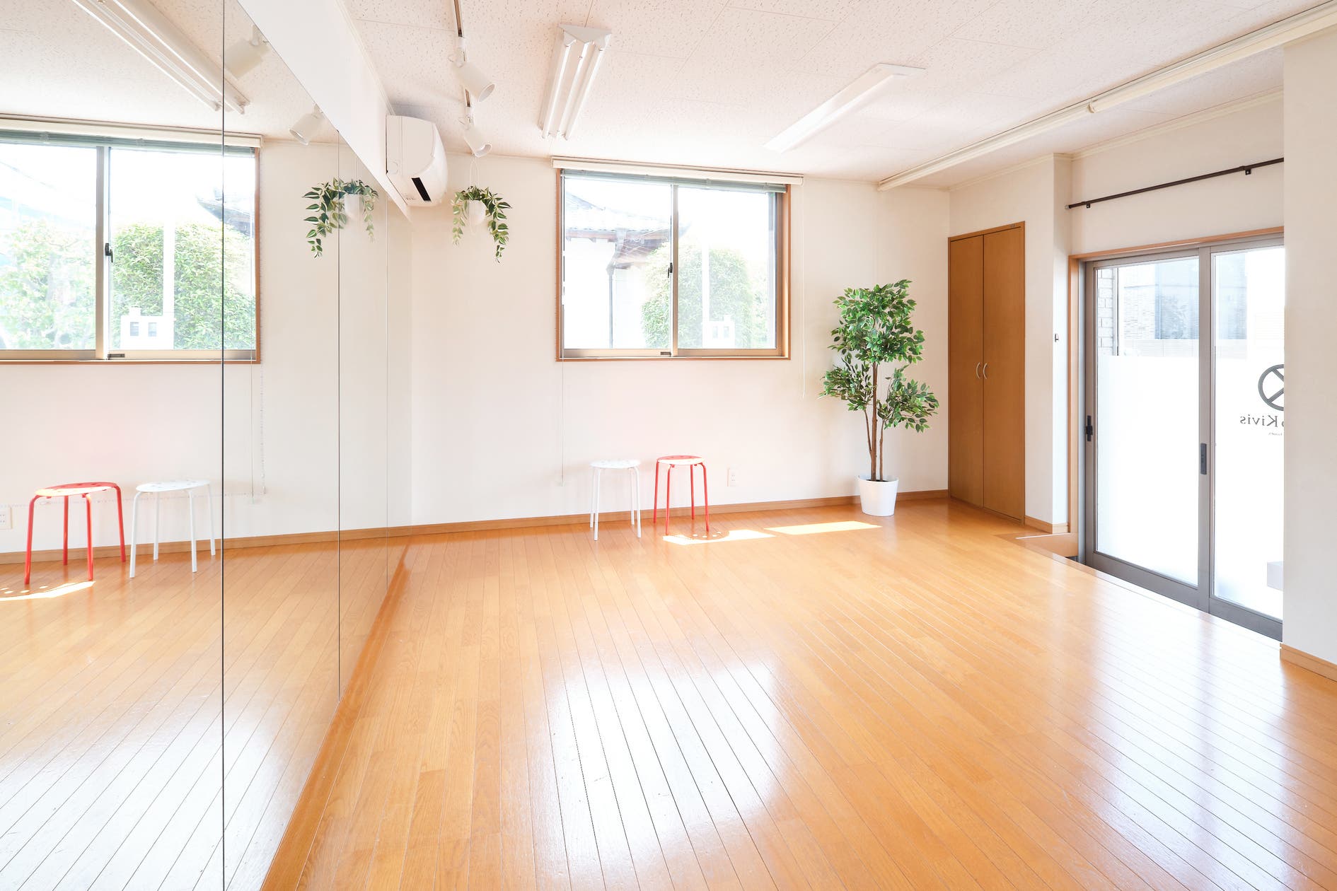 【宇都宮のダンススタジオ】大型ミラー完備丨1時間から利用可丨当日予約OK丨無料駐車場5台完備の写真6