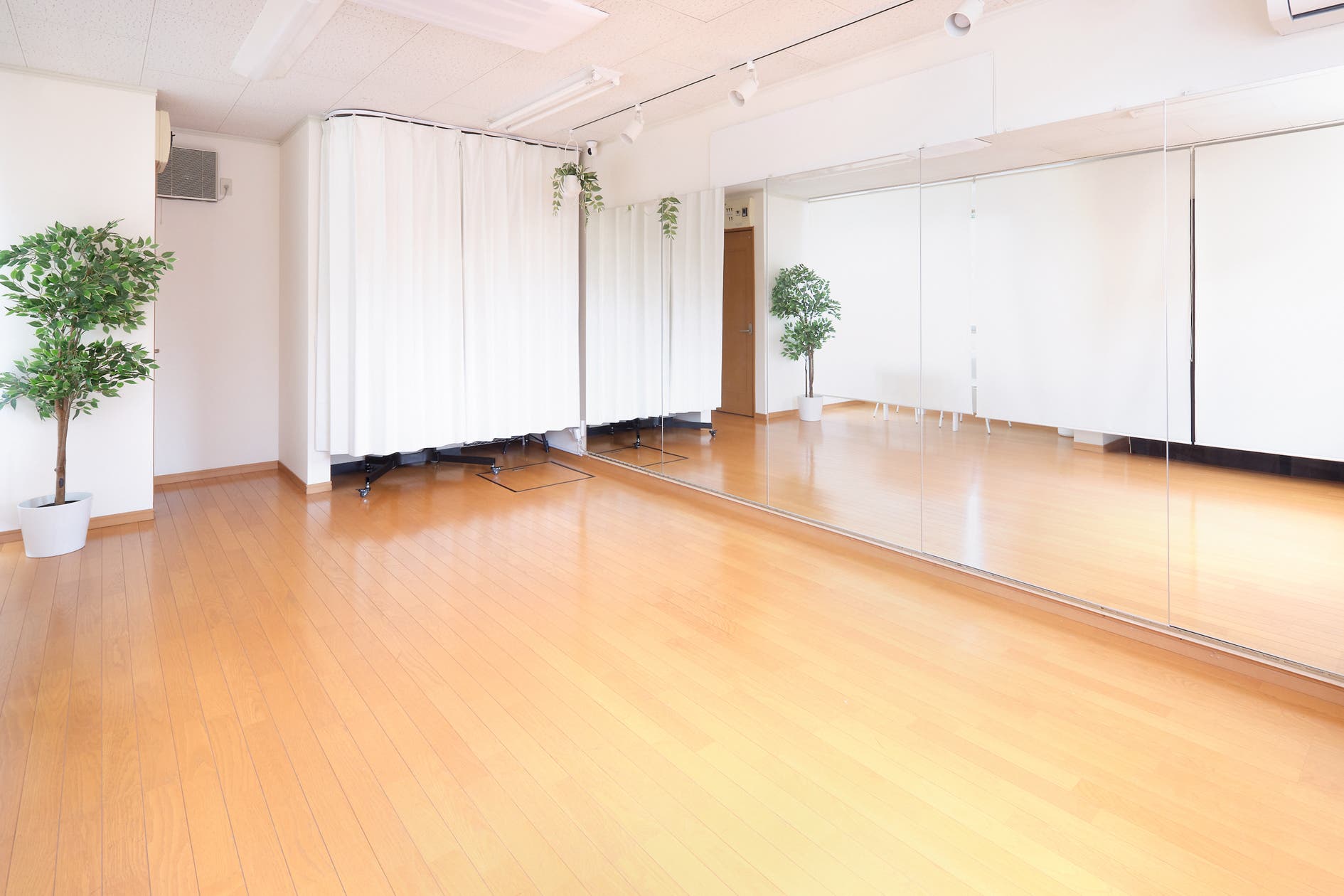 【宇都宮のダンススタジオ】大型ミラー完備丨1時間から利用可丨当日予約OK丨無料駐車場5台完備の写真10