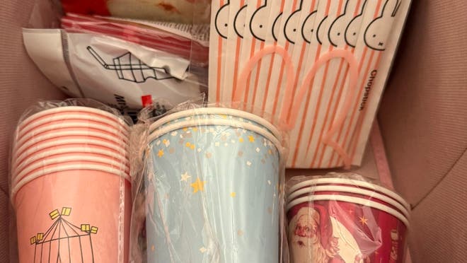 ✨NEWオープン✨🎀新宿御苑前徒歩6分🚶♀️ピンク×ホワイト🌸女子会・推し活💖占い🔮ネイル💅撮影OK📸個別楽屋としても🕊️の写真10