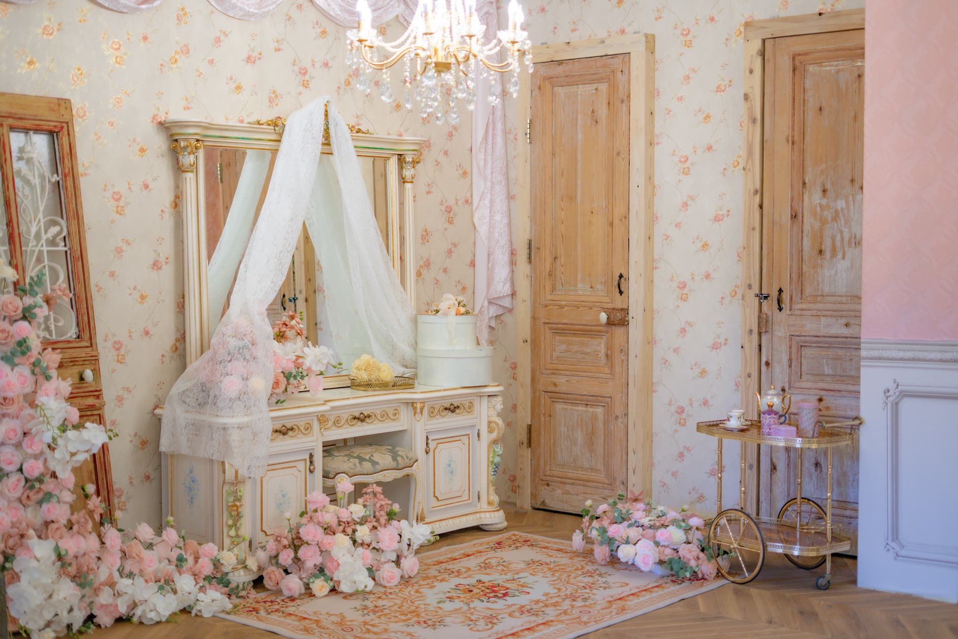 津田沼駅から徒歩9分のアンティークスタジオの写真3