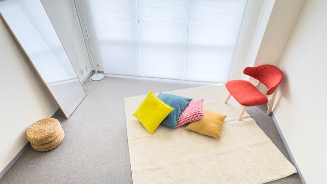 ⭕️価格改定⭕️🎉5時間パックが超お得✨新宿三丁目・四ツ谷1駅🌿穏やか|丸テーブル・ラグ|パーティ・ワーク・ゲーム・推し活の写真5