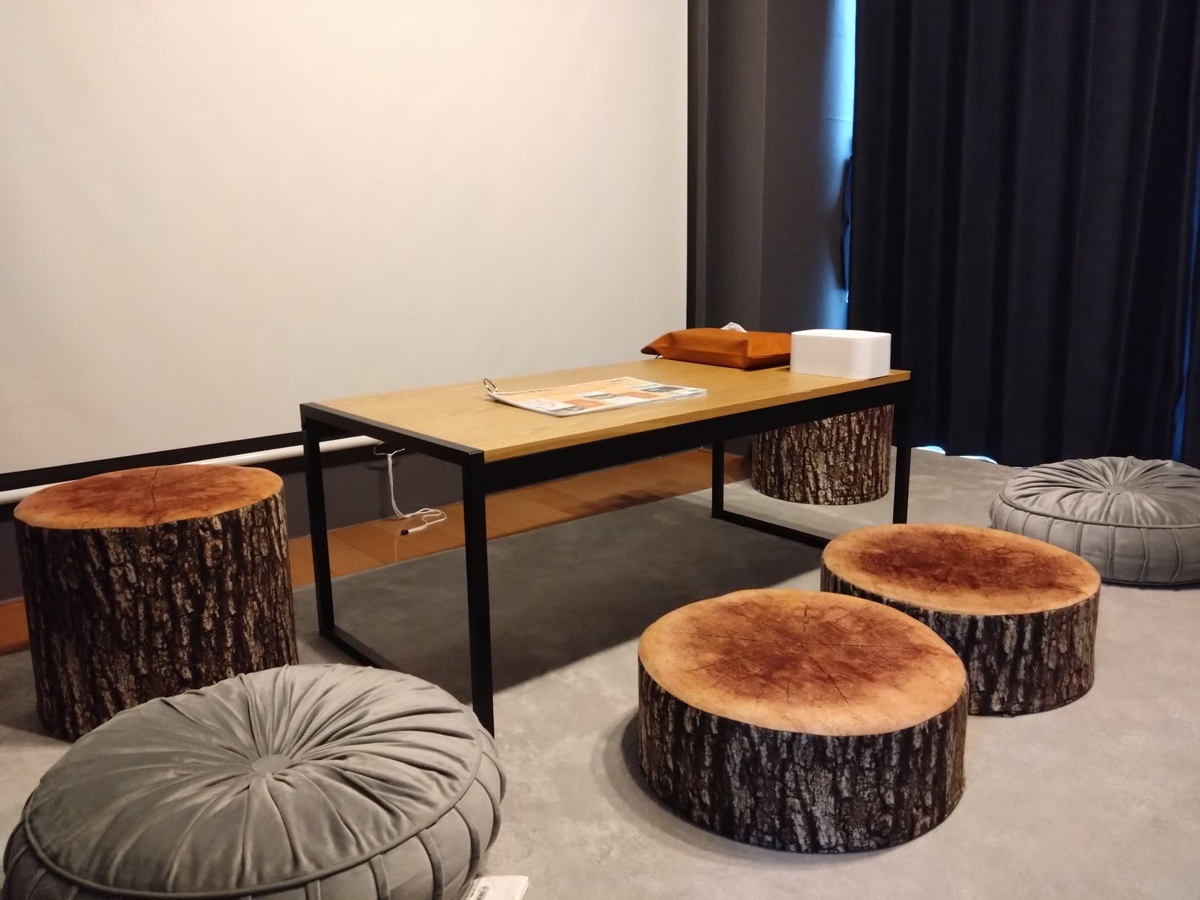 映画鑑賞🎥南宮崎駅徒歩8分🚶無料駐車場1台あり🚙映画館級100インチ大迫力プロジェクター🎥おしゃれデート💕推し活📺️の写真6