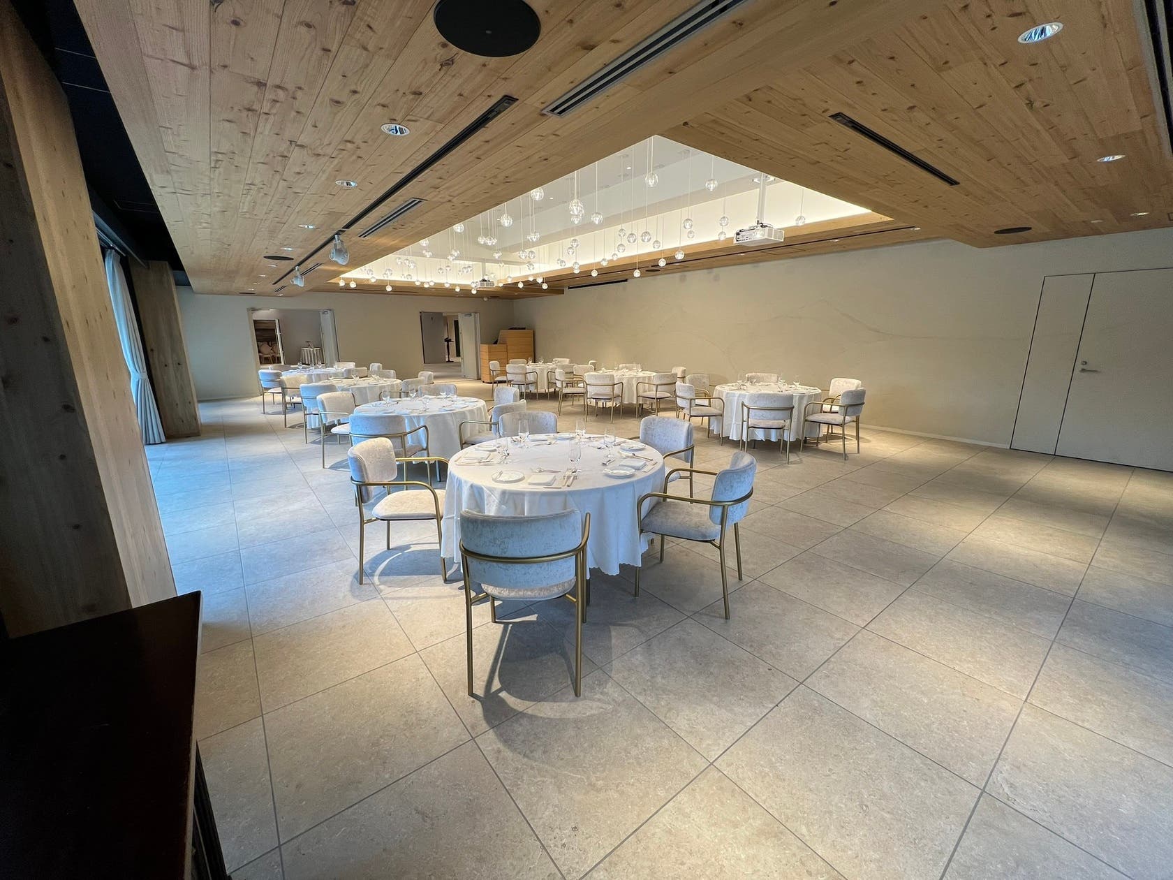 東郷記念館 1F 「神楽」原宿より徒歩3分。広大な庭園を抱える東郷記念館をロケ地/撮影スタジオとして利用いただけます。の写真6
