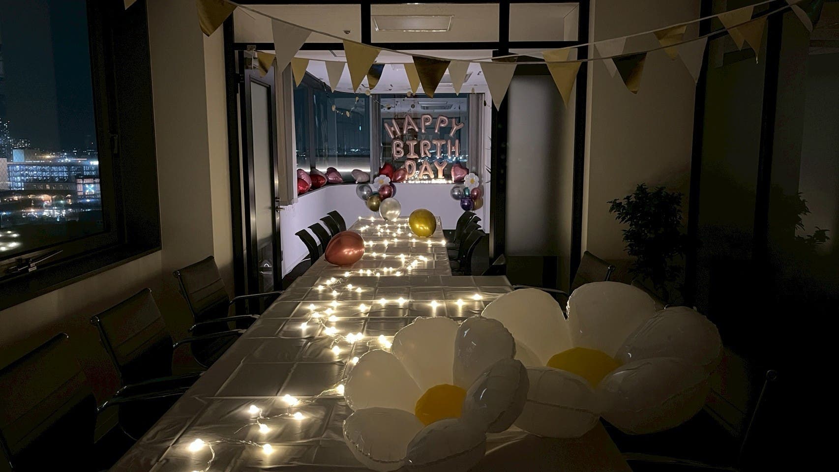 馬車道駅から徒歩3分！みなとみらい・富士山を一望できるビル最上階の明るいスペース「みらい」の写真2