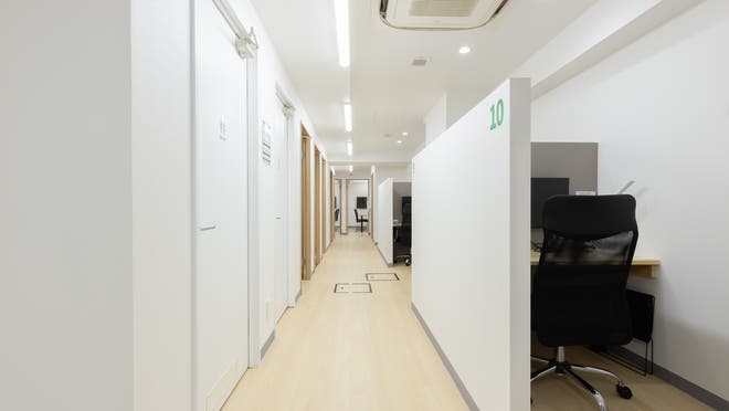 【Seeds Co-work 広島駅前】1名用完全個室② モニター・フリードリンク付きの写真5