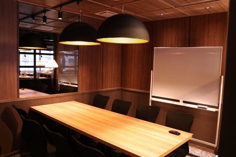 【1～4ソファ席】神保町駅徒歩1分/有人受付/デザイナーズ/電源Wi-Fi完備で商談やWeb会議に最適の写真11
