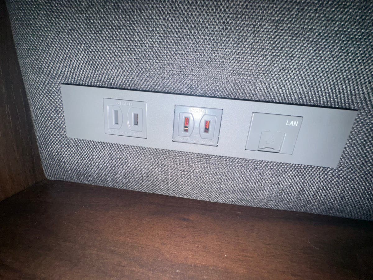 【1名個室ブース】八王子駅徒歩3分/受付スタッフ常駐で安心サポート◎/電源Wi-Fiフリードリンク完備/商談勉強会Web会議の写真10